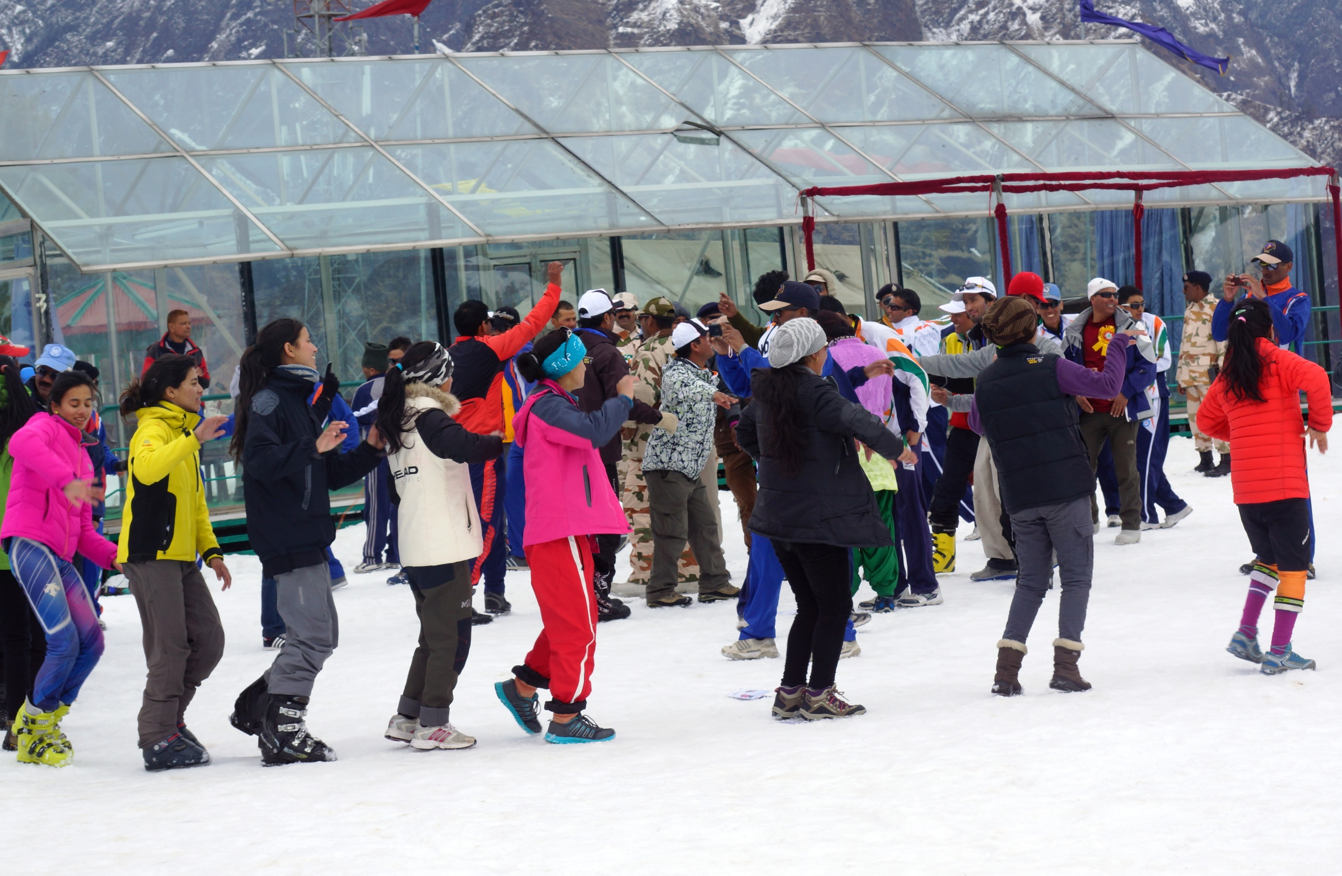 Skiing Begining Level Course at Auli, Skiing Training Camps at Auli ...